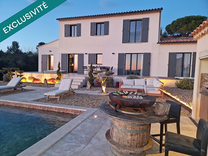 Maison à vendre - Apt - 6 pièces - 4 chambres