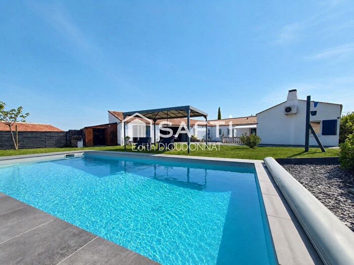 Maison 6 pièces à vendre à Le Champ-Saint-Père