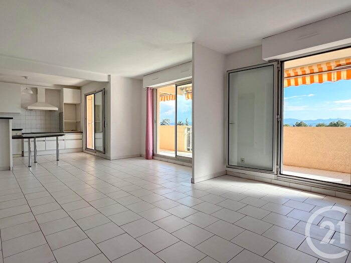 Appartement à vendre - Aix-en-Provence, Saint-Donat, Les Platanes - 3 pièces - 2 chambres