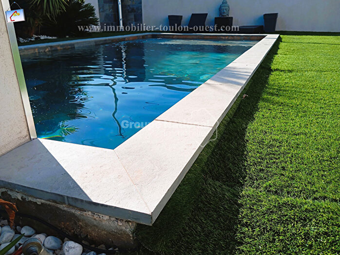 Maison à vendre - Toulon, Les Quatre Chemins - 5 pièces - 4 chambres