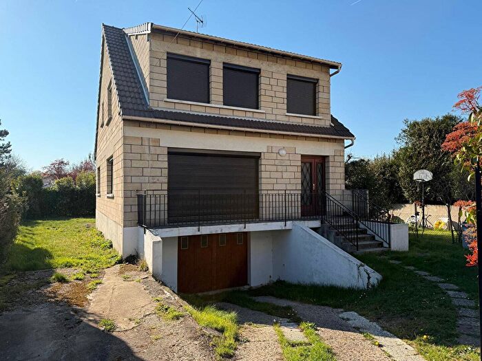 Maison à louer - Tête de Girafe, Chatou - 7 pièces - 5 chambres