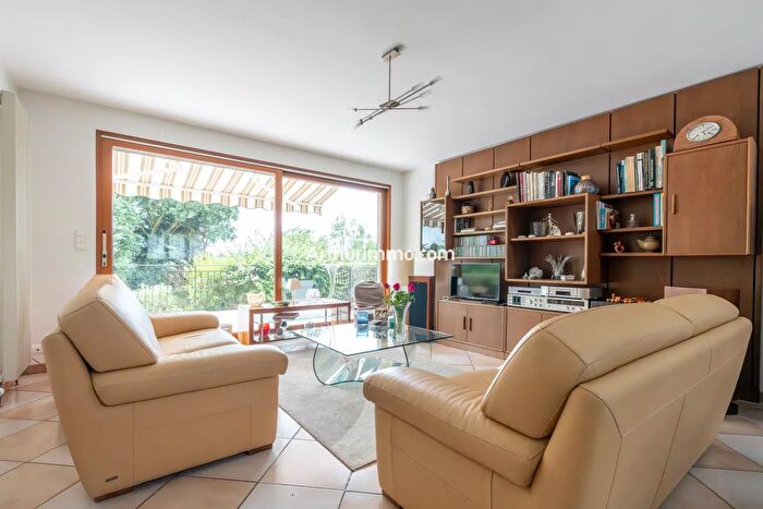 Maison 8 pièces à Santeny, à vendre