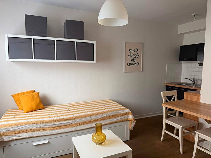 Trois Quartiers-Centre Ville, Poitiers : Appartement 1 pièce à louer