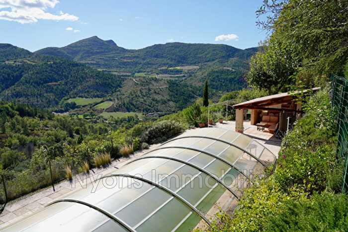 Maison à vendre - Arpavon - 9 pièces - 6 chambres