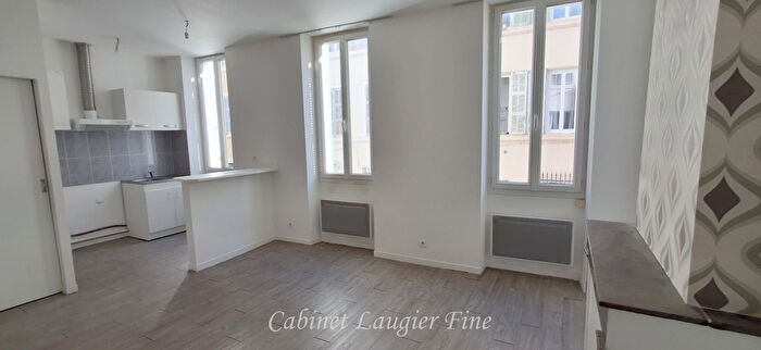 Appartement 1 pièce à Marseille 5ème, Le Camas, à louer
