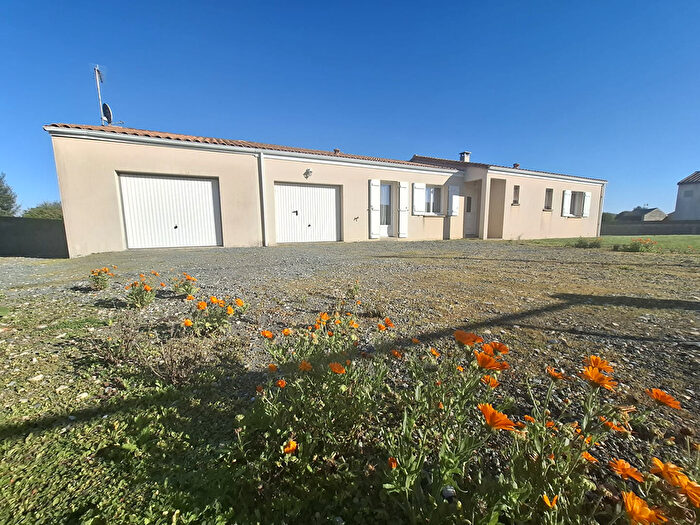 Maison à vendre - Mauzé-sur-le-Mignon - 4 pièces - 3 chambres