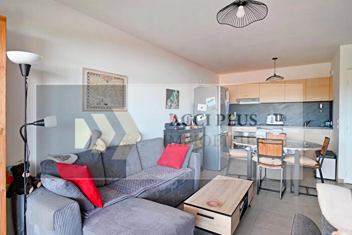 Nîmes, Mas de Ville : Appartement 3 pièces à vendre