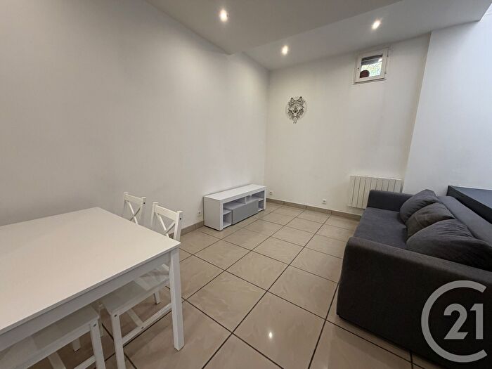 Maison à louer - Pamiers, Centre-ville, Mercadal, Villeneuve - 4 pièces - 3 chambres