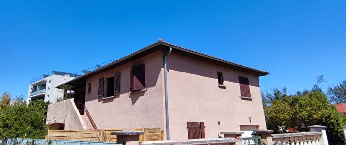 Appartement 5 pièces à vendre - Vaulx-en-Velin, Vaulx en Velin Sud