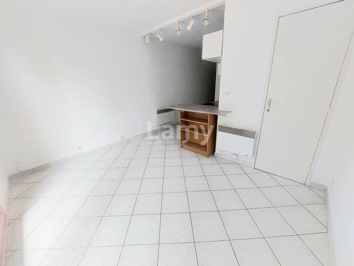 Pont de l'Arc, Aix-en-Provence - Appartement 2 pièces à louer