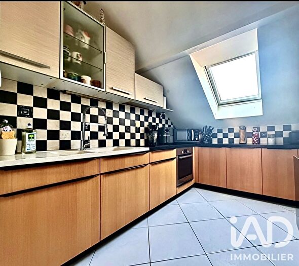 Pontault-Combault, Centre commercial : Appartement 2 pièces à vendre