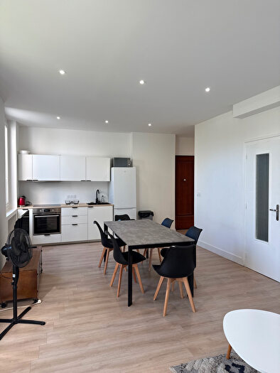 Appartement 4 pièces à Villeurbanne, Grand Clément, à louer