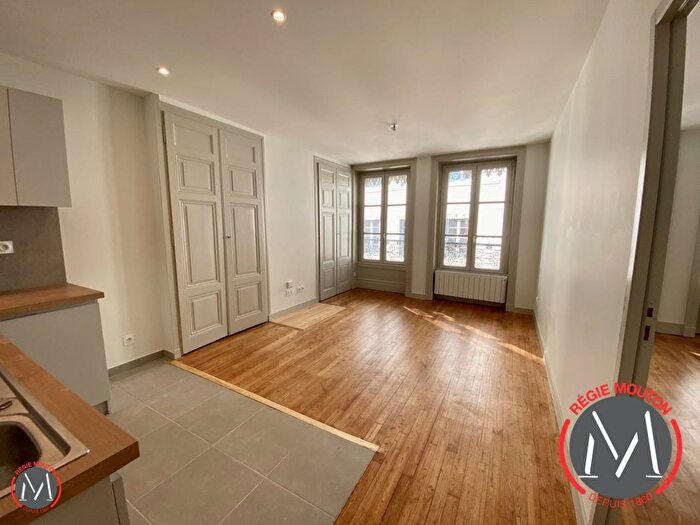 Appartement à louer - Lyon e , Mutualité, Préfecture, Moncey - 3 pièces - 2 chambres
