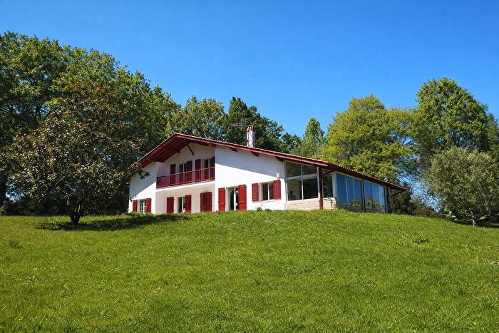 Maison à vendre - Mouguerre - 8 pièces - 5 chambres