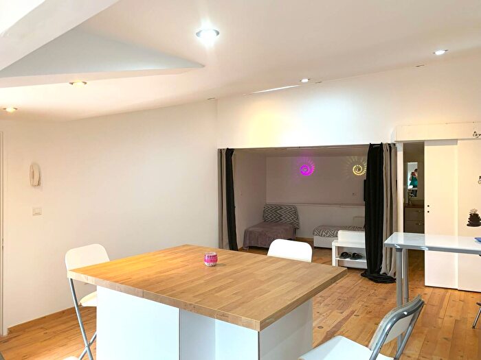 Appartement à louer - Barjols - 3 pièces - 2 chambres