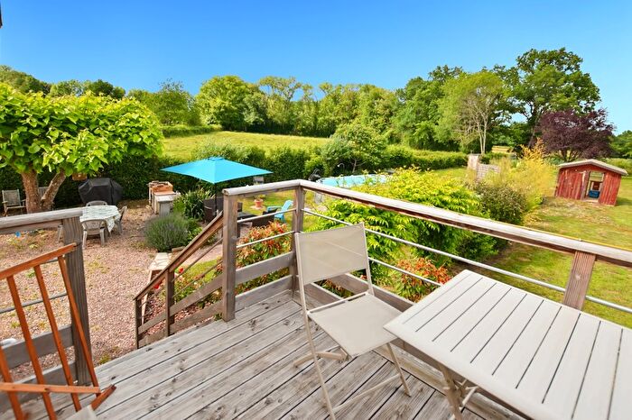 Antully : Maison 7 pièces à vendre