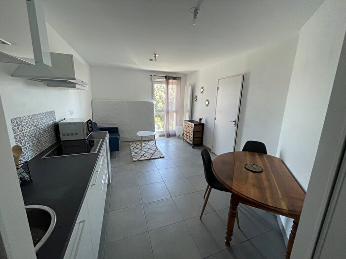 Appartement à louer - Villefranche-sur-Saône, Centre-ville - 1 pièce