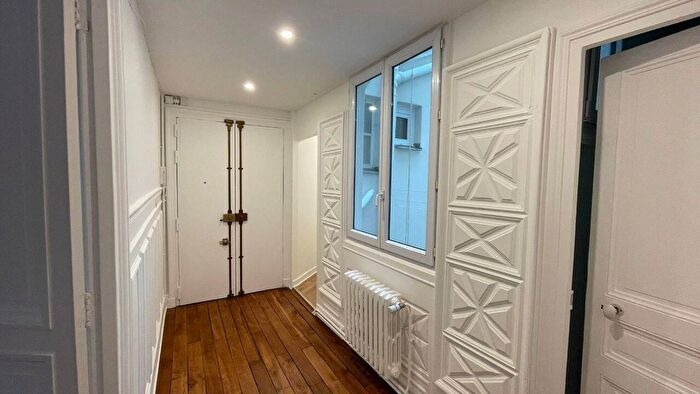 Appartement à louer - Elysées-Madeleine, Paris ème arrondissement - 5 pièces - 3 chambres