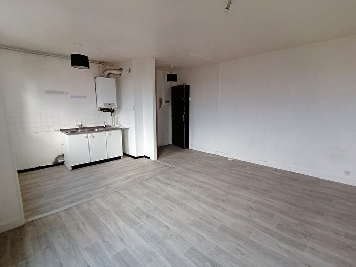 Appartement à vendre - Lucé, Centre-ville - 2 pièces - 1 chambre