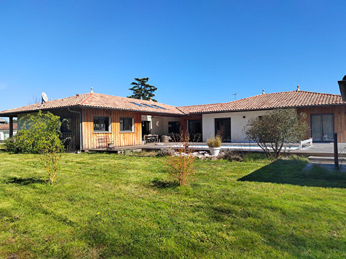 Maison à vendre - Salles - 7 pièces - 4 chambres