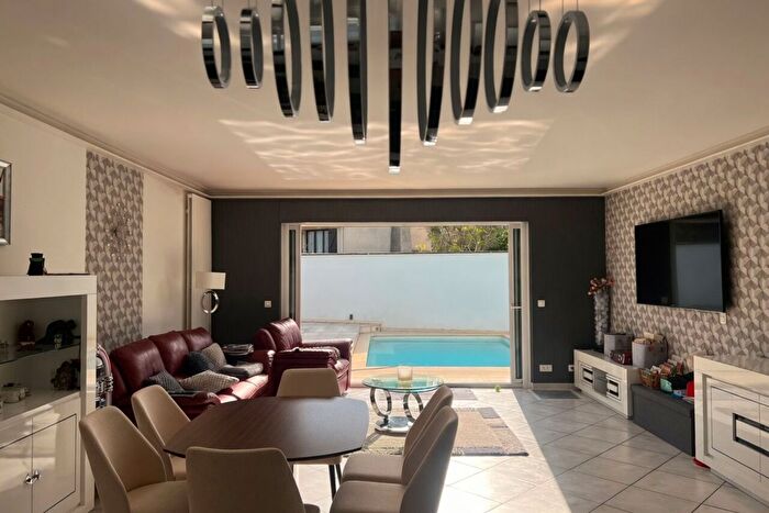 Maison 7 pièces à vendre à Saint-Maur-des-Fossés