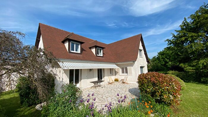 Maison à vendre - Saint-Nom-la-Bretèche - 7 pièces - 5 chambres