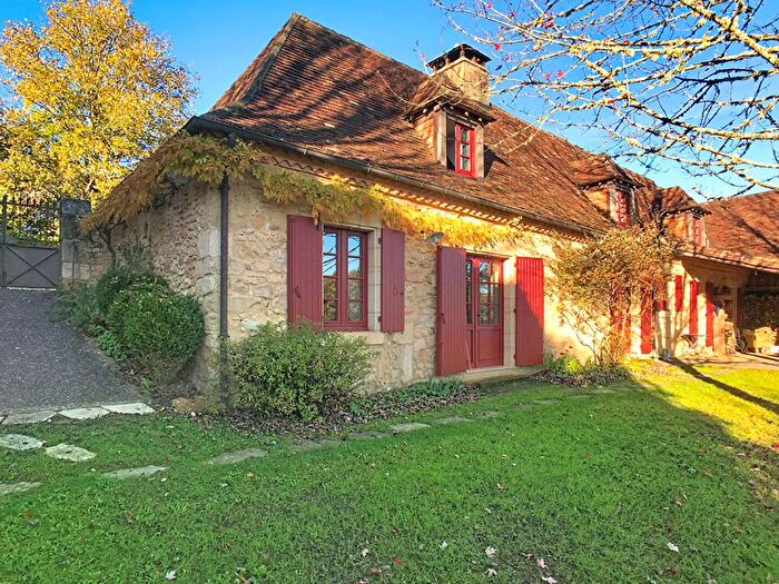 Maison à vendre - Les Eyzies-de-Tayac-Sireuil - 7 pièces - 4 chambres