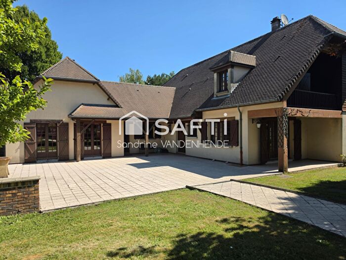 Rozoy-sur-Serre : Maison 10 pièces à vendre