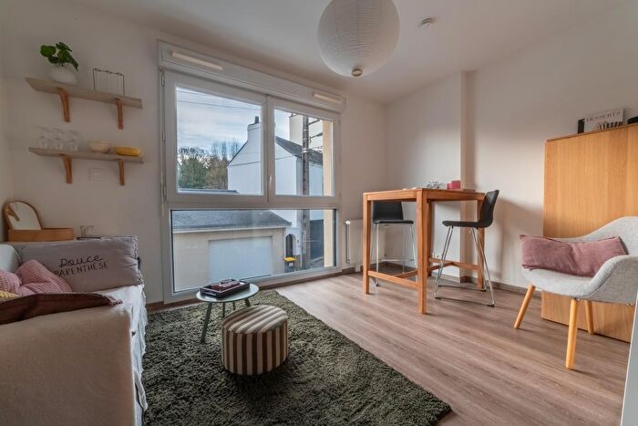 Appartement à louer - Nantes, Hauts-Pavés, Saint-Pasquier, Saint-Félix, Université - 1 pièce
