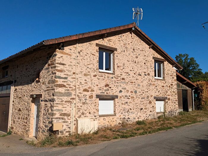 Maison 3 pièces à Champagnac-la-Rivière, à louer