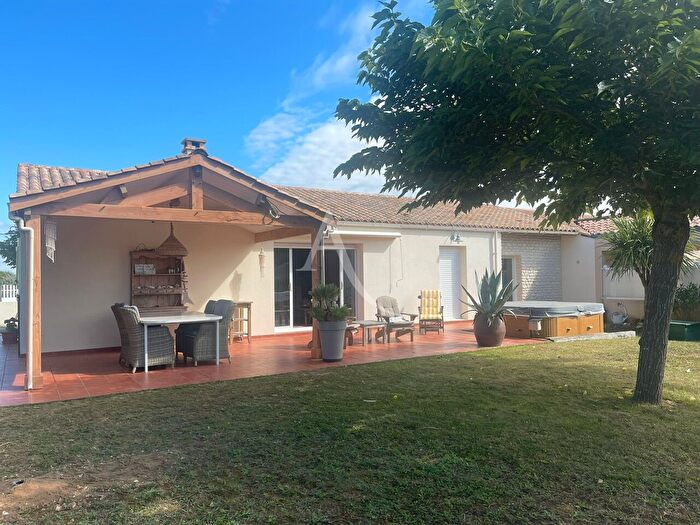 Maisons à vendre et appartements à louer - 1