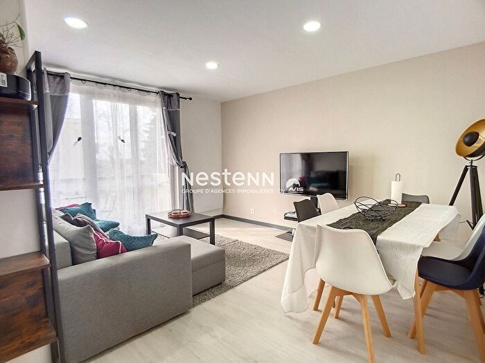 La Croix Blanche-Les Langots, Bois-dArcy : Appartement 4 pièces à louer