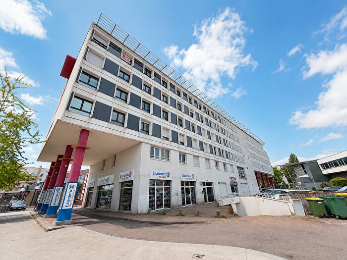 Villers-lès-Nancy, Botanique, Village : Appartement 4 pièces à louer