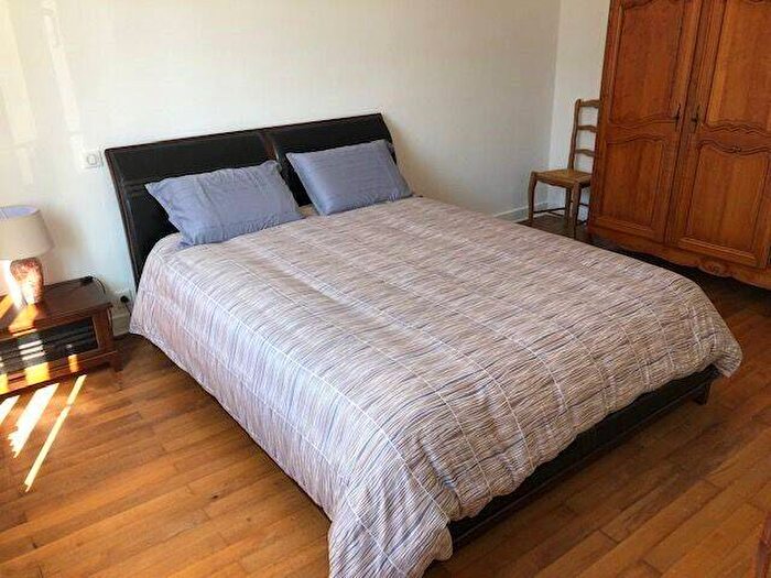 Maison 7 pièces à Le Bourg sous la Roche-Coteau, La Roche-sur-Yon, à louer