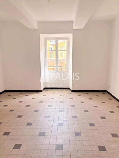 Appartement 4 pièces à Nice, Le Port, à vendre