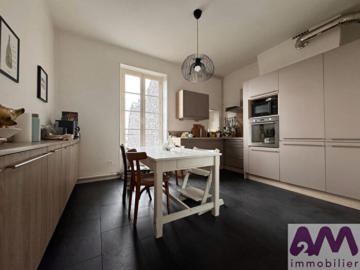 Appartement à louer - Clermont-Ferrand, Delille, Cathédrale, La Gare - 8 pièces - 6 chambres