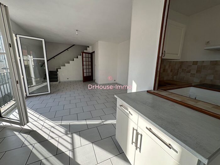 Appartement à vendre - Mantes-la-Jolie, Centre-ville - 3 pièces - 2 chambres