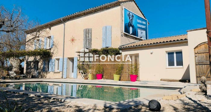 Maison 8 pièces à Perigord, Le Pontet, à louer