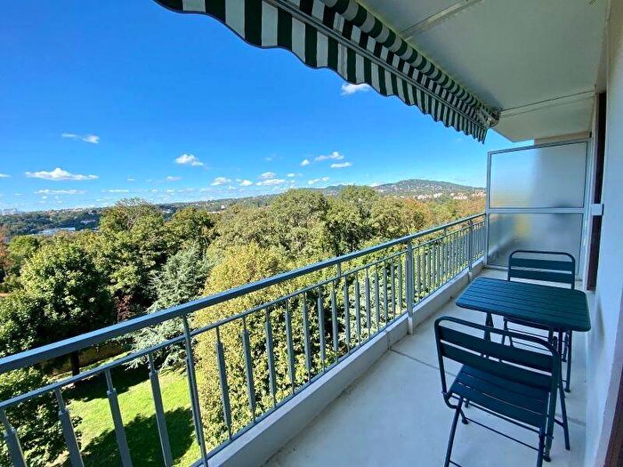 Appartement à louer - Métro Cuire, Caluire-et-Cuire - 3 pièces - 2 chambres