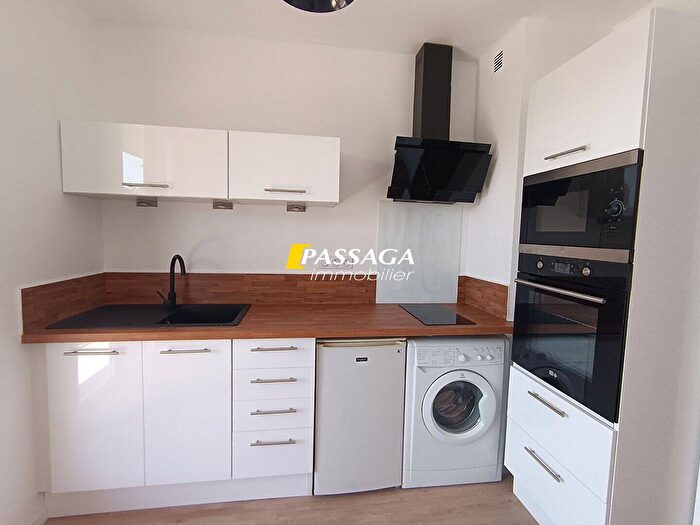Amphitheatre, Rodez : Appartement 1 pièce à louer