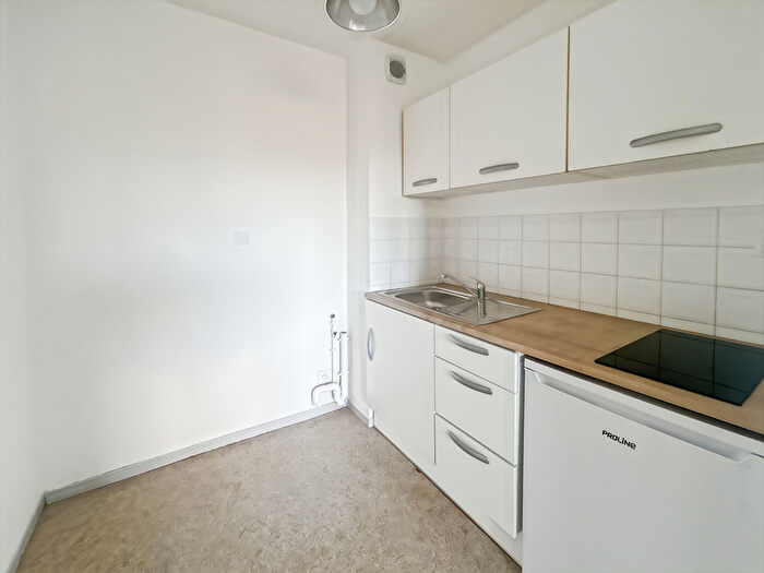 Appartement à louer - Montauban, Centre-ville - 1 pièce