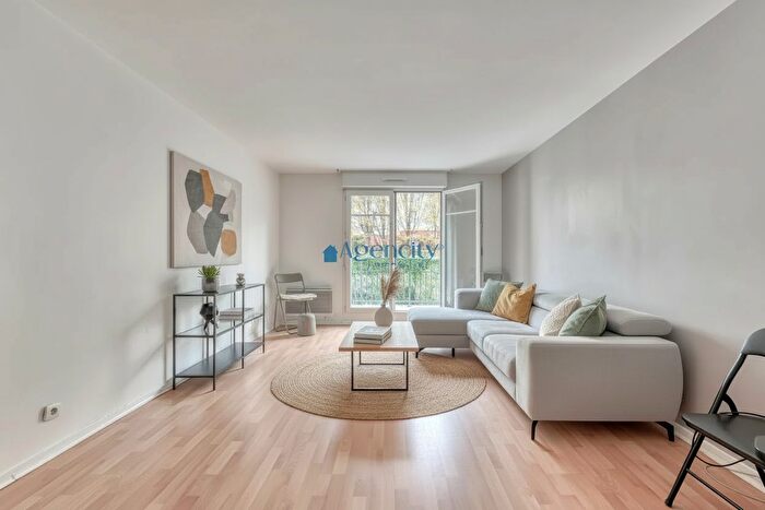 Appartement à vendre - Noisy-le-Grand, Centre-ville - 3 pièces - 2 chambres