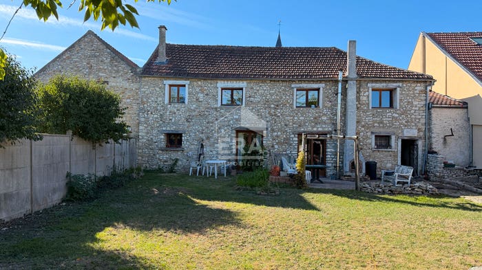 Maison 7 pièces à Arnouville-lès-Mantes, à vendre