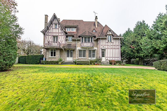 Maison à vendre - Chantilly - 10 pièces - 7 chambres