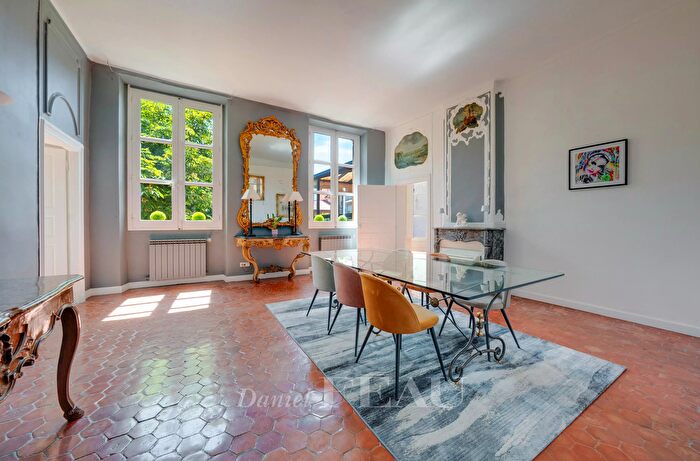 Aix-en-Provence, Centre-ville : Appartement 6 pièces à vendre