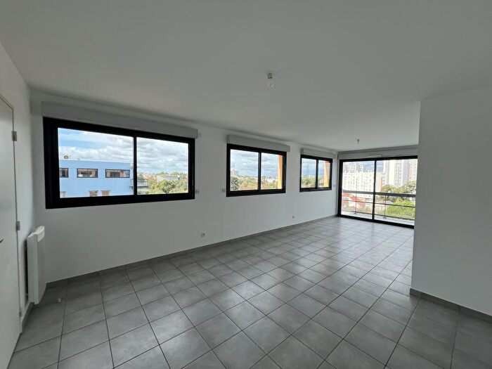 Appartement 4 pièces à Rezé, Pont Rousseau, à louer