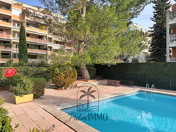 Appartement à vendre - Aix-en-Provence, Val Saint-André - 3 pièces - 2 chambres