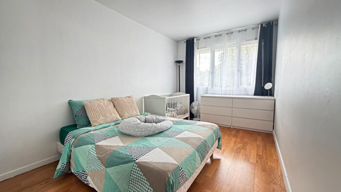 Appartement 4 pièces à louer à Évry, Grand Bourg