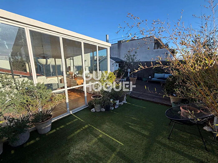 Suresnes, République : Appartement 4 pièces à vendre