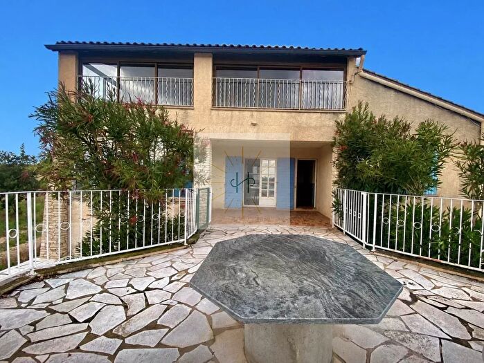 Tulette : Maison 10 pièces à vendre